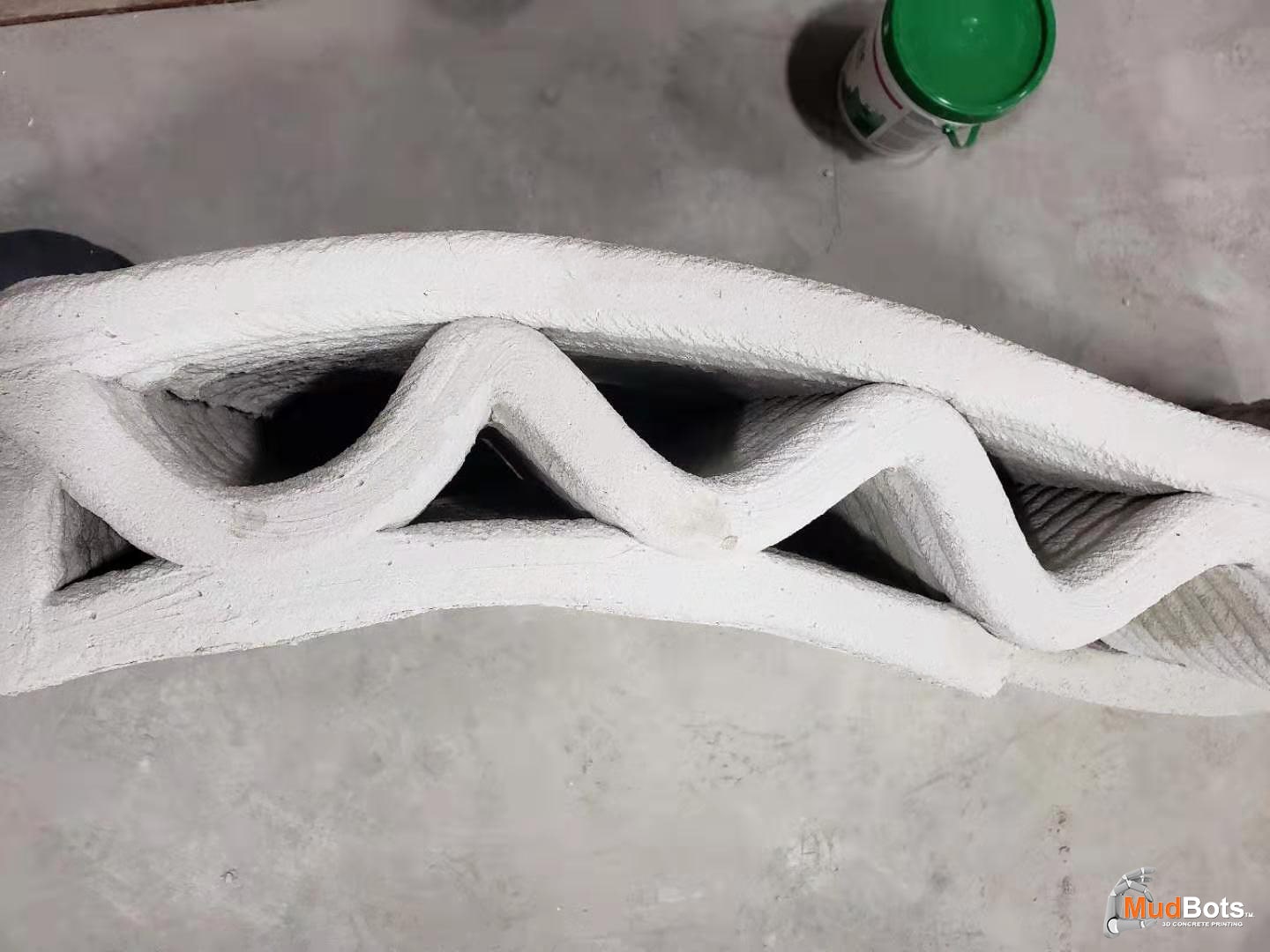 3D Printed Concrete Wavy Walls | MudBots Gallery